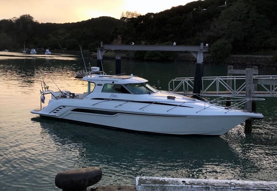 Rayglass 4000 - R Marine Flagship