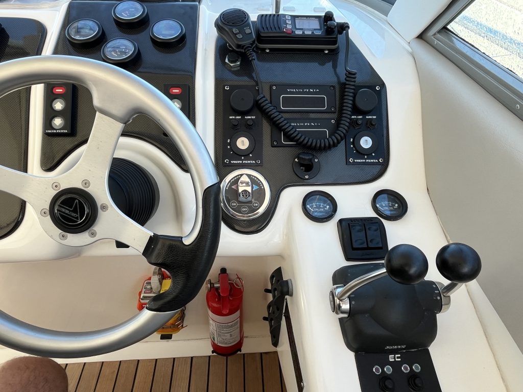 2004 Genesis 360 Targa - R Marine Flagship